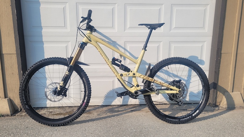 2019 Commencal Clash Large For Sale