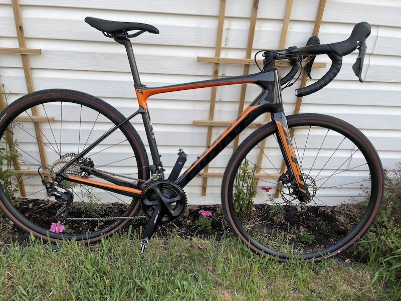 2020 Giant Defy Advanced 2 size M (54cm) For Sale