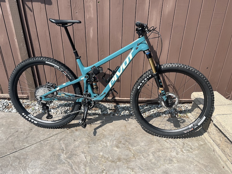 2023 Pivot Trail 429 Pro XT/XTR Near New For Sale
