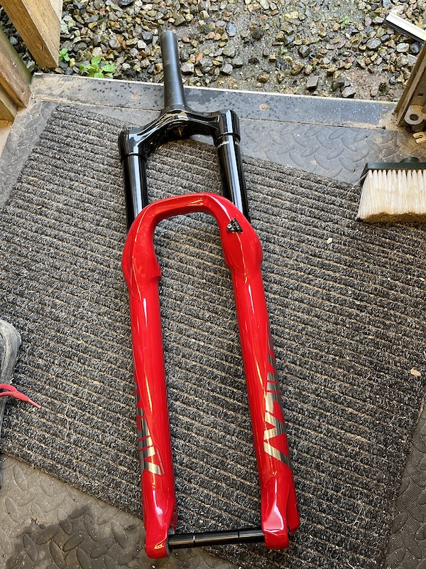 2022 Rockshox Lyric Ultimate 29 forks rc2 170mm 42mm For Sale