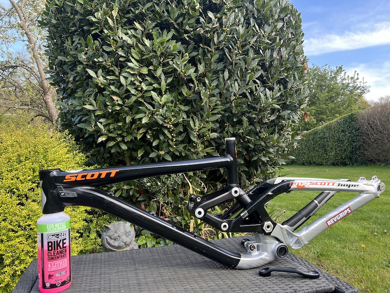 2017 Scott Gambler 720 - Downhill - Frame - Black/Silver - For Sale