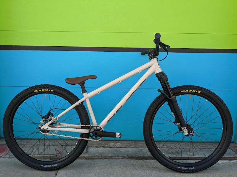 2023 Brand New in Box Pivot Point DJ Frame For Sale