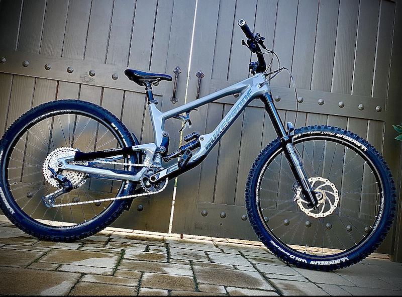 2021 Nukeproof Giga Comp Carbon w/ UPGRADES |Ready to Shred For Sale