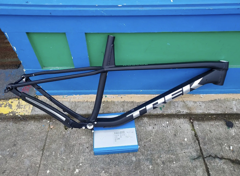 2023 Trek Roscoe Matte Black Frame XL 29” For Sale
