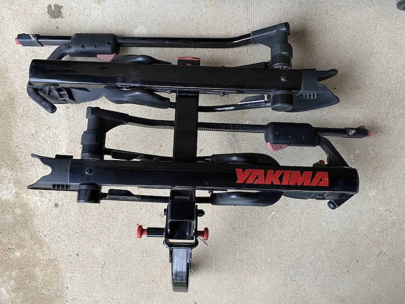 Yakima HoldUp 2 bike tray rack For Sale
