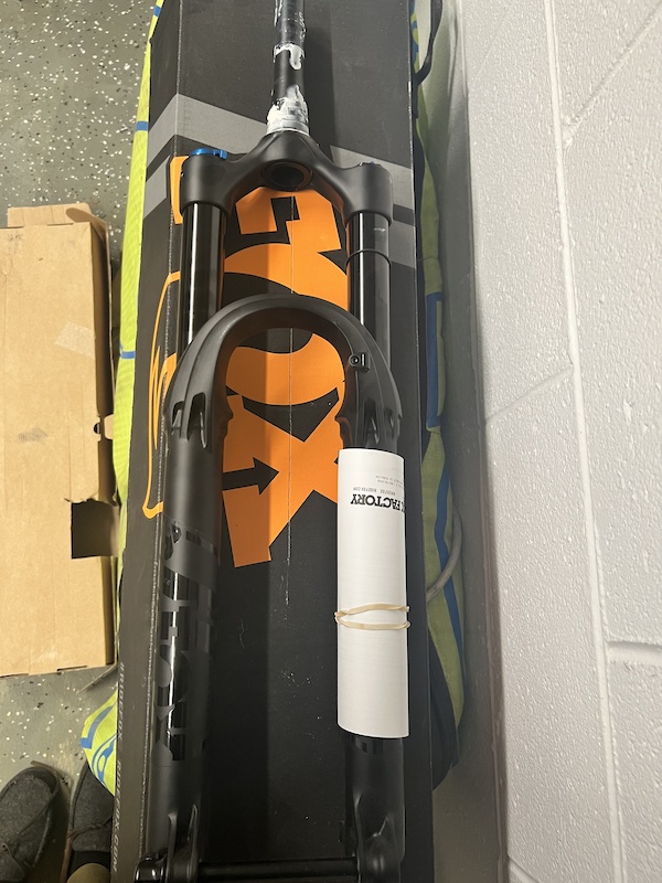 2023 BRAND NEW FOX 38 performance For Sale