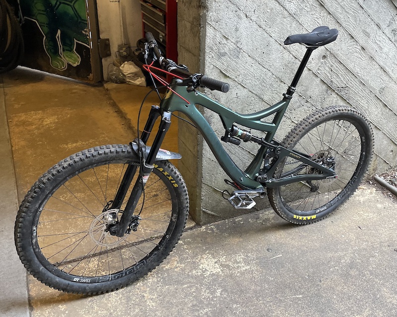 2016 Pivot Mach 6 Carbon V2 (L) For Sale