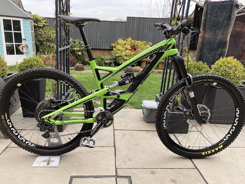 2016 YT Capra CF Comp For Sale