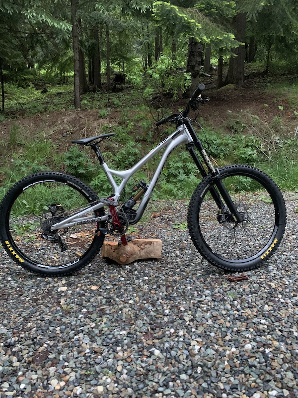 2017 Commencal supreme For Sale