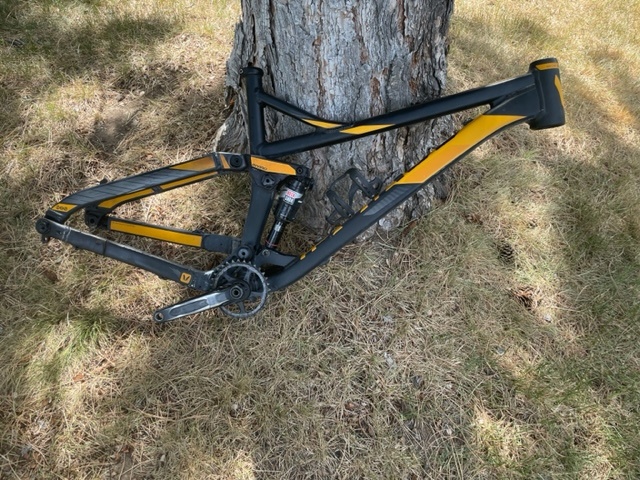 2016 Devinci Hendrix Frame (Size L) For Sale