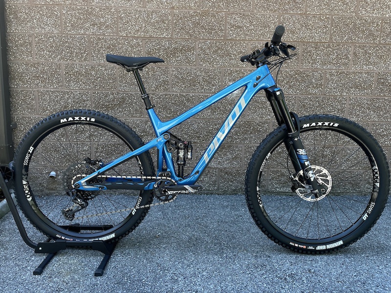 2023 Pivot Switchblade Ride GX/X01 - Bass Boat Blue For Sale