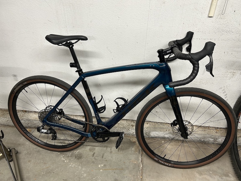 2022 Trek Checkpoint SL6 ETap 56cm For Sale