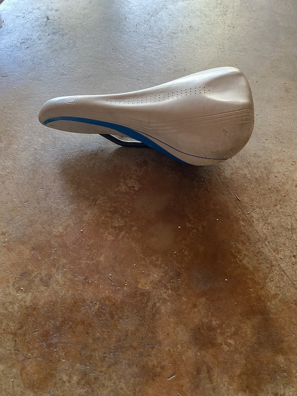 2015 Bontrager Kids Saddle, Would work for dirt jumper For Sale