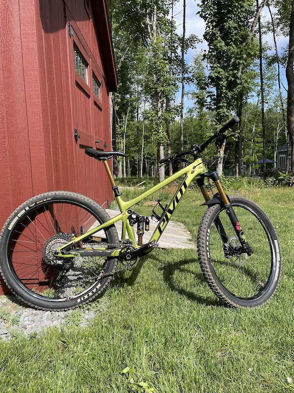 2022 Pivot Switchblade Pro XT/XTR For Sale