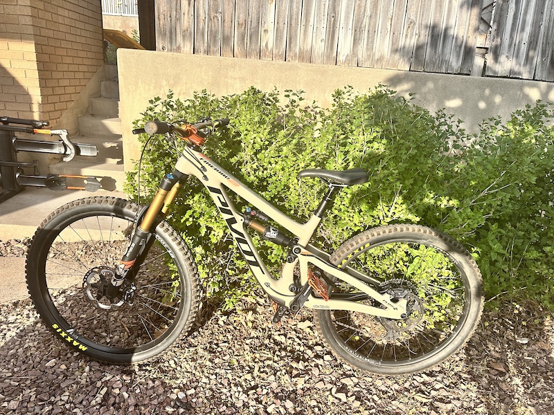 2021 Pivot Firebird Pro Small For Sale