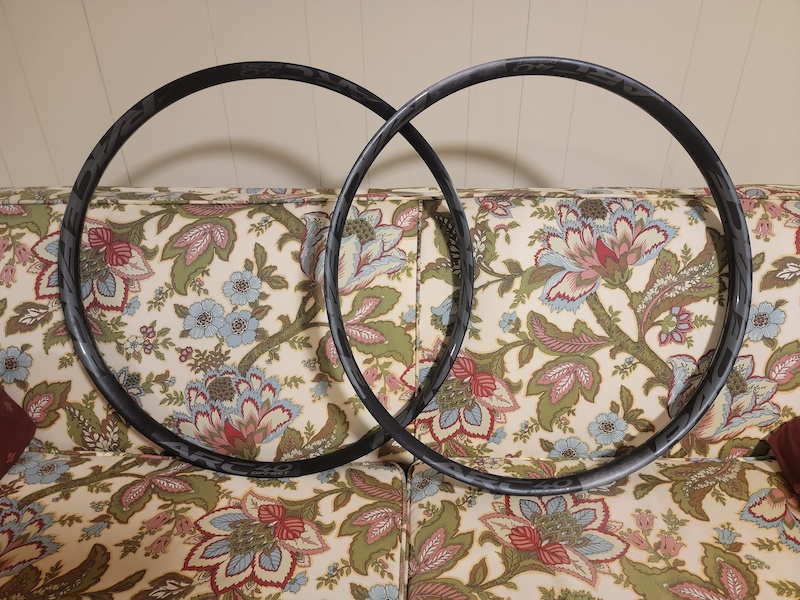 2022 RaceFace ARC 40 Offset rim pair i40 32 hole For Sale