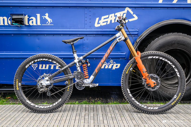 Pivot Prototype DW6 DH Bike in Squamish, British Columbia, Canada ...