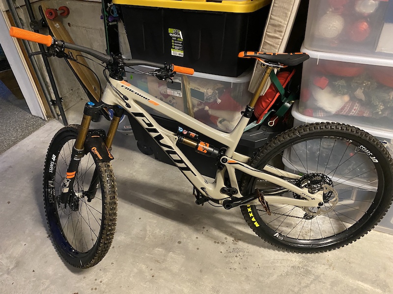 2020 Pivot Firebird XTR/XT LARGE For Sale