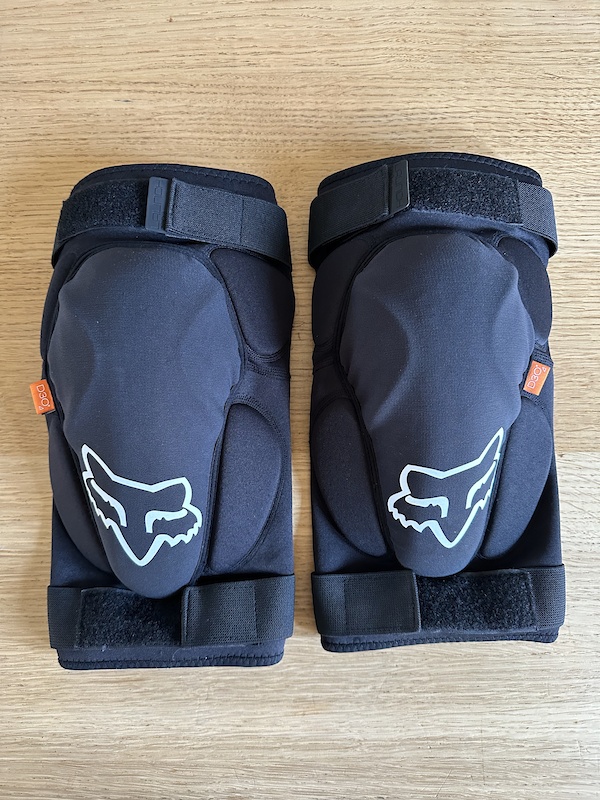 Fox knee pads For Sale