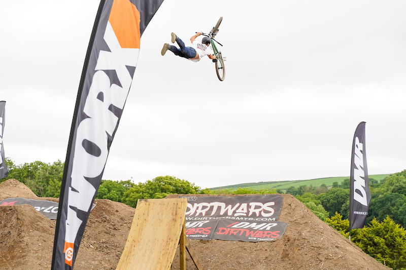 Event Report: DMR Dirt Wars Round 2 in Cornwall - Pinkbike