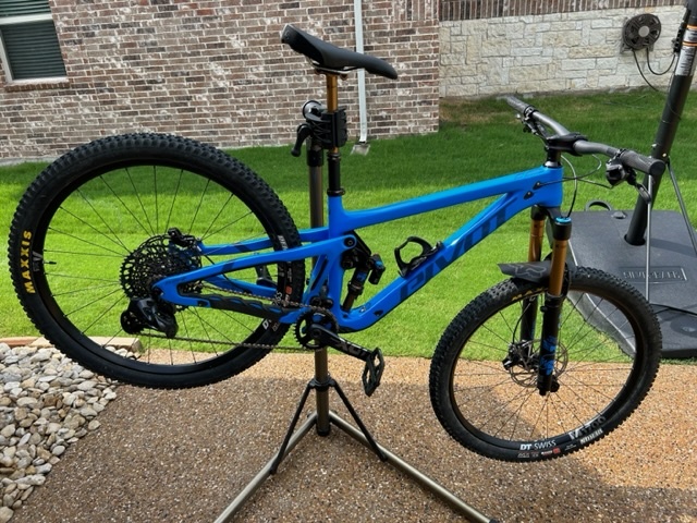 2021 Blue Medium Pivot Switchblade For Sale