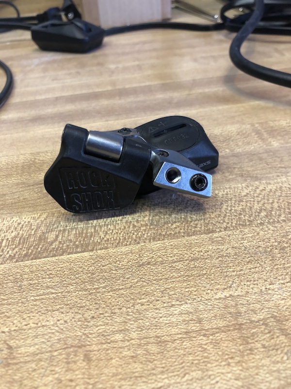 2022 Rockshox reverb Axs controller For Sale