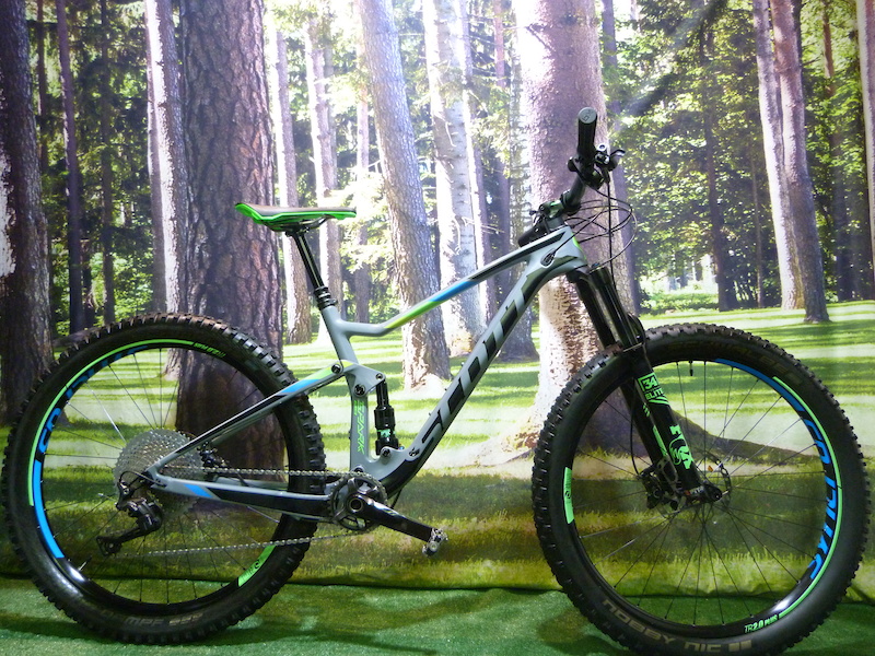 2017 Scott Spark 710 CARBON 130mm 18″ Medium 27.5+ For Sale