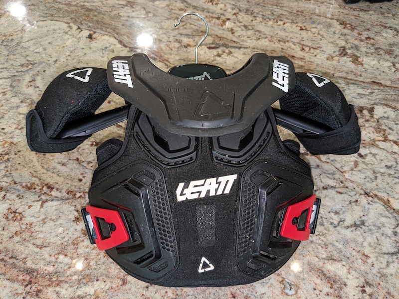 2021 Leatt Fusion 2.0 Youth SM/MED For Sale