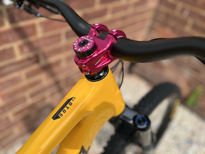 2022 Santa Cruz 5010 CC Burgtec,Sram, Halo, Pike ultimate For Sale