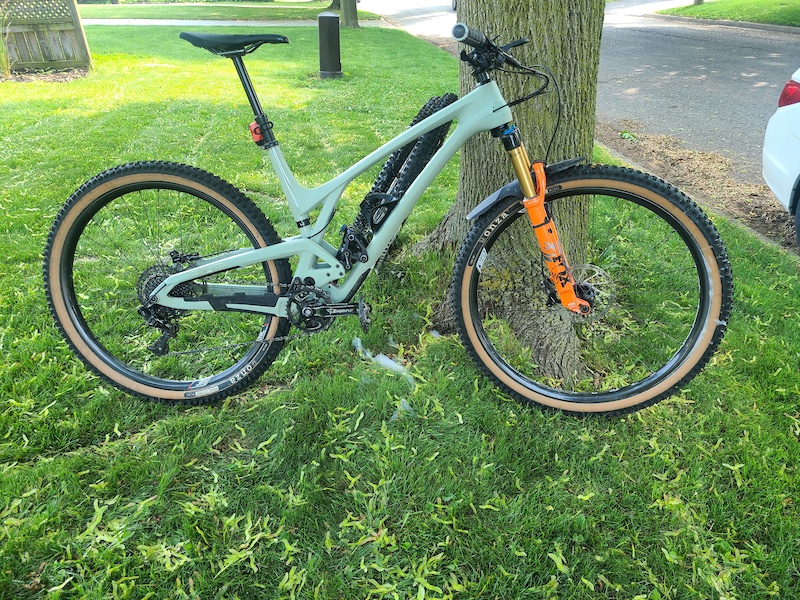 2020 Evil following with 2 set of rims For Sale