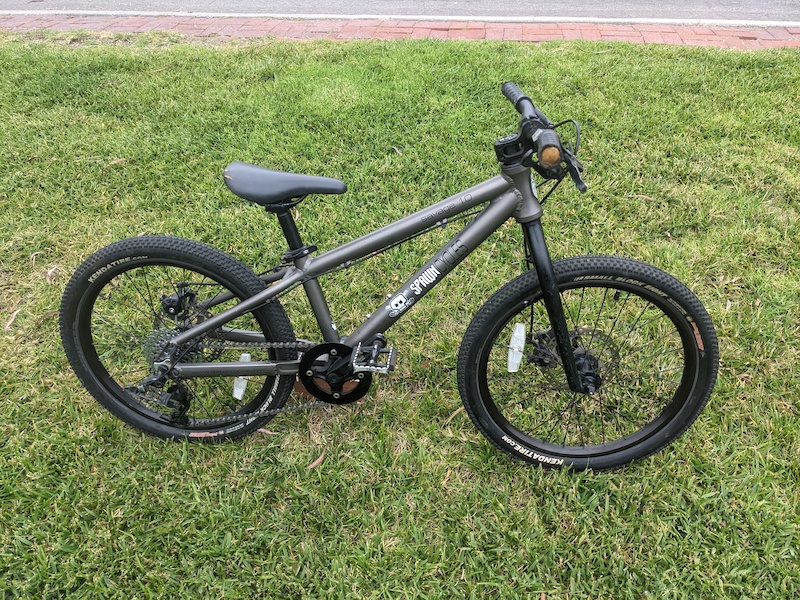 2015 Spawn cycles Savage 1.0 20" kids bike For Sale