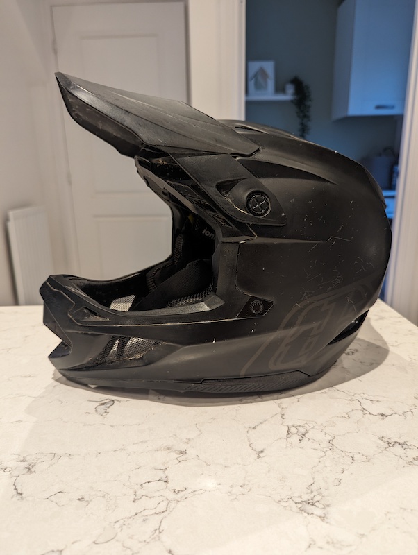 2021 Troy lee designs D4 composite medium For Sale