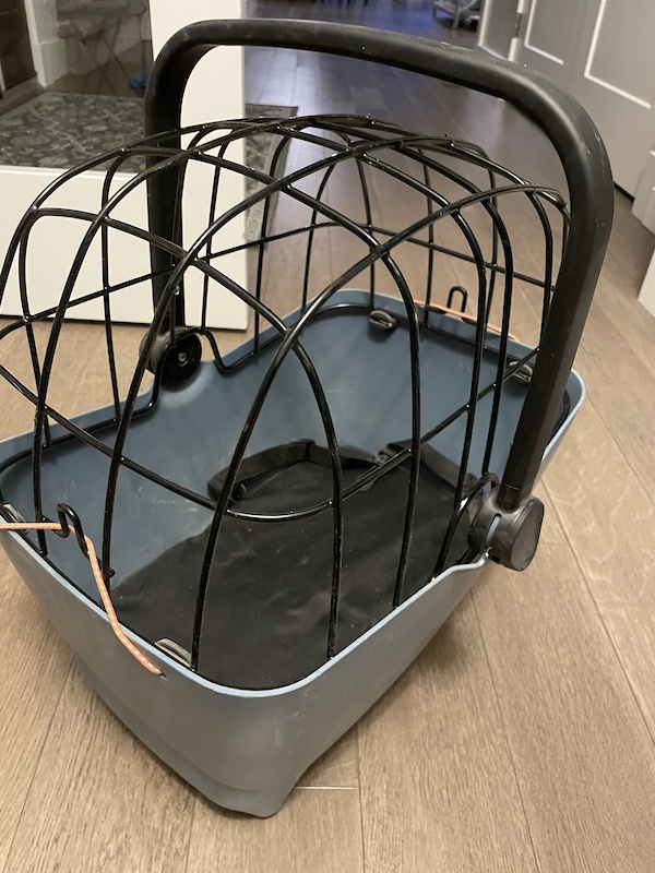2021 Basil Buddy dog basket and rack For Sale
