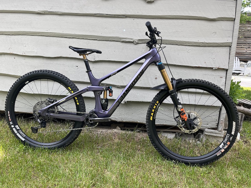 2022 Transition Spire - Large - Great condition, NEW Parts For Sale