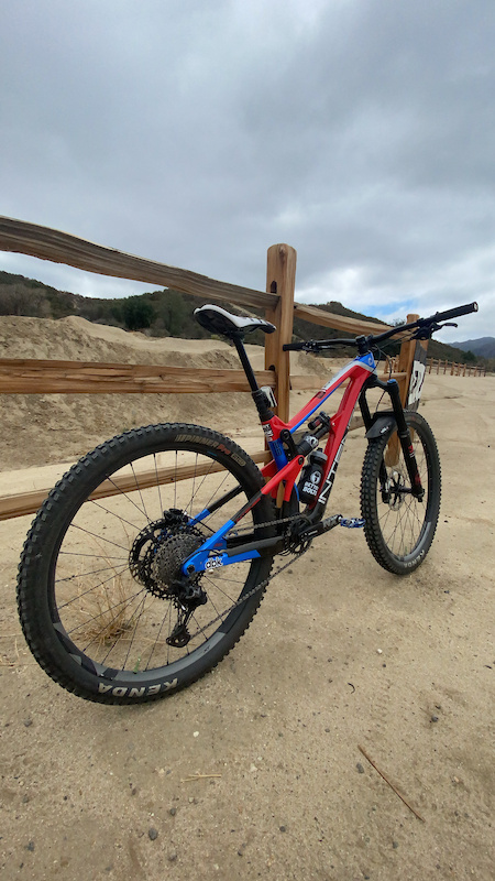 2020 Intense Carbine Size Medium For Sale