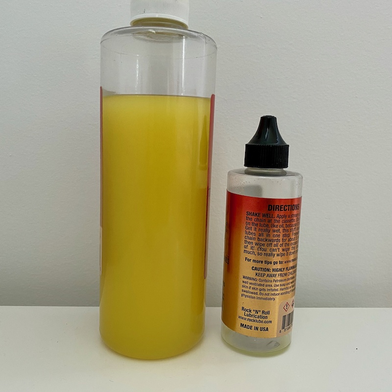 2022 Rock n Roll Gold Chain Lube 14 Oz w/ oiler For Sale