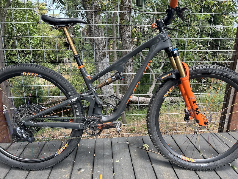 2022 Revel Ranger V1 Frame set Extra Goodies For Sale