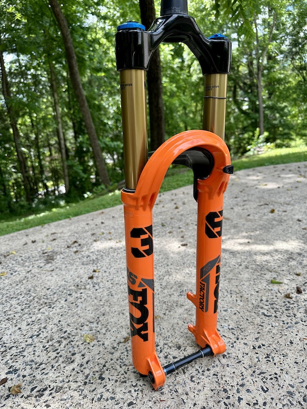 2023 Fox 36 Factory Grip 2 + Factory Fender For Sale