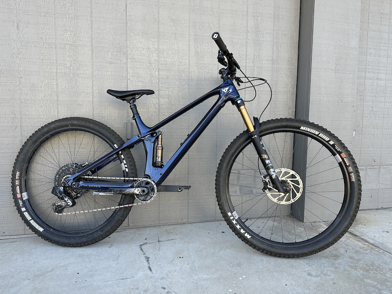 2023 YT Industries Izzo Core 4 For Sale