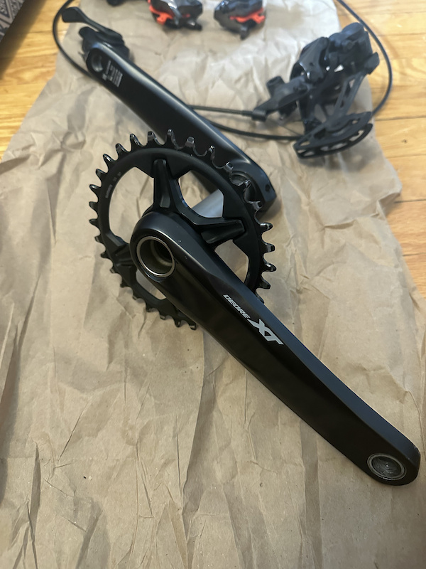 2022 XT 4 pot brakes, 12s Shifter/derailuer and 12s cranks For Sale