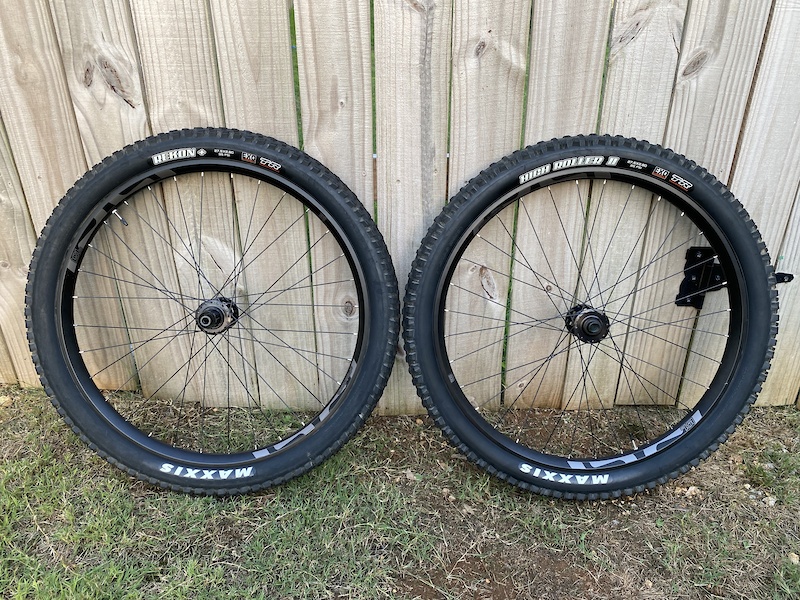 E13 LG1 EN 27.5” Wheels with Maxxis 2.8” Tires For Sale