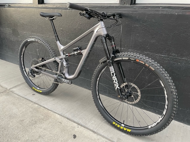 2023 REVEL - Rascal - Medium *CUSTOM RACEFACE X01 BUILD* For Sale