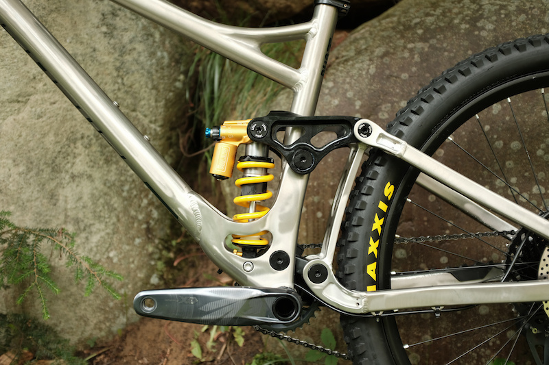 2021 NEW PRICE! Banshee Spitfire V3 frame w/ Ohlins TTX22M For Sale