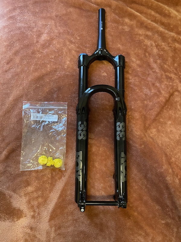 2023 Fox 38 Performance Elite 29 For Sale