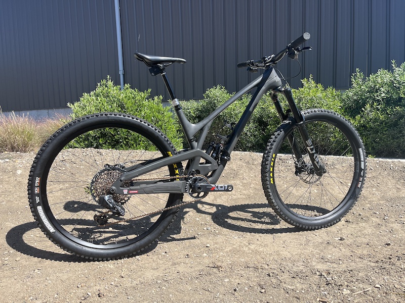 2022 Evil Offering V2 AXS (Medium) For Sale