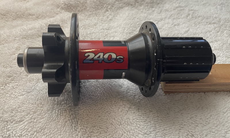DT Swiss 240s Rear Hub 135 QR For Sale