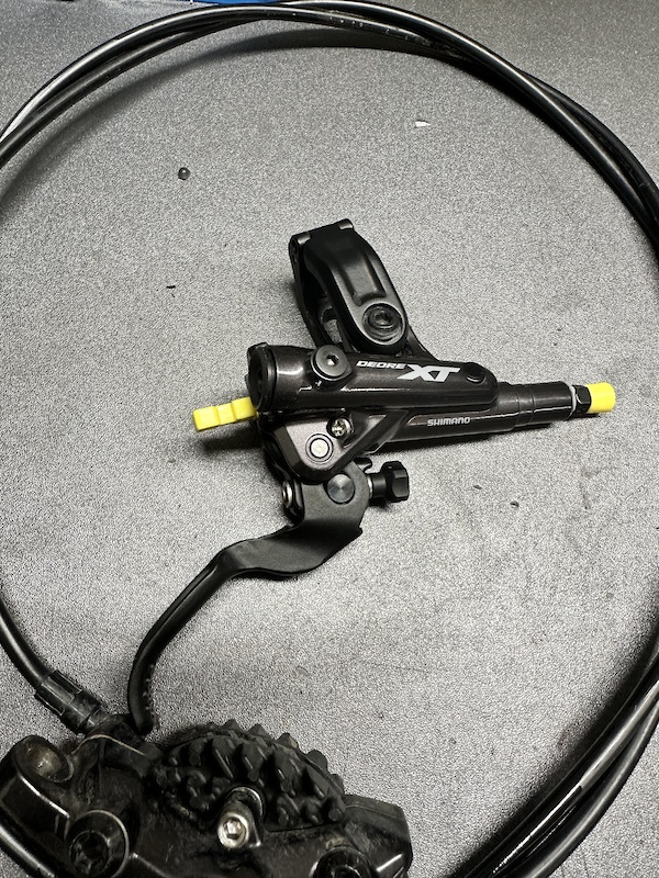 2022 XT M8100 2 Piston brake set For Sale