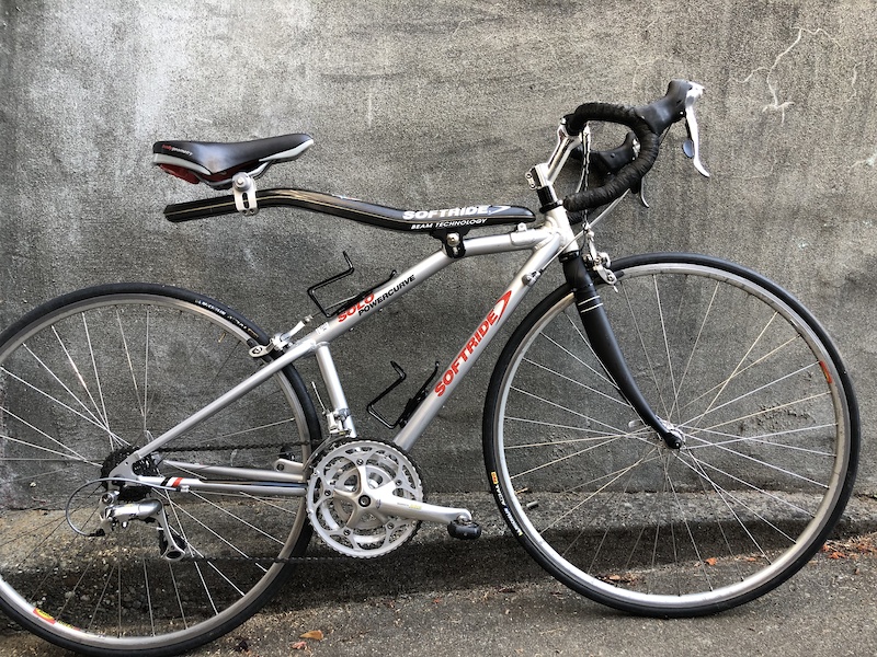 Early 2000’s Softride, size XS For Sale