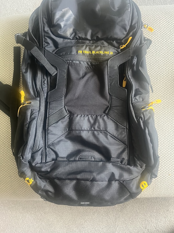 2022 Evoc FR Trail Blackline 20 Backpack For Sale