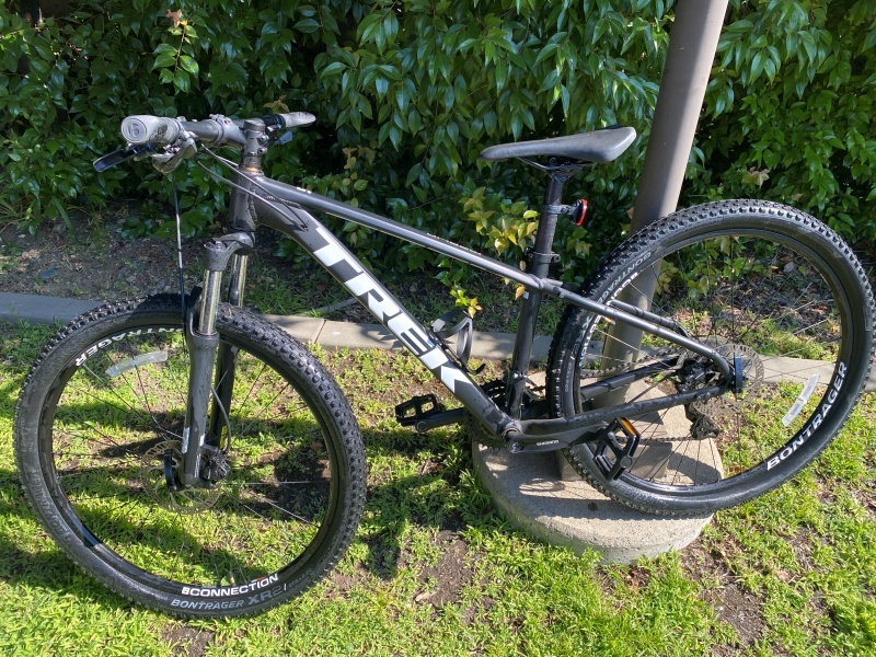 2020 Trek Marlin 5 size Small. Like new. For Sale
